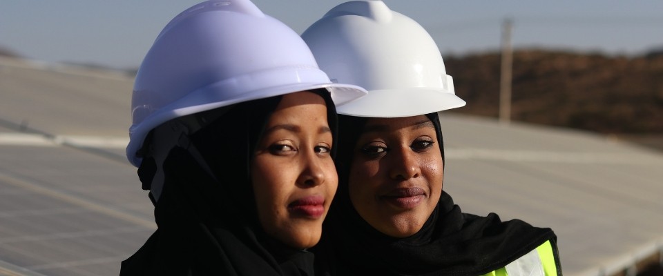 Navigating Life Transitions: Supporting Women's Economic Independence ...